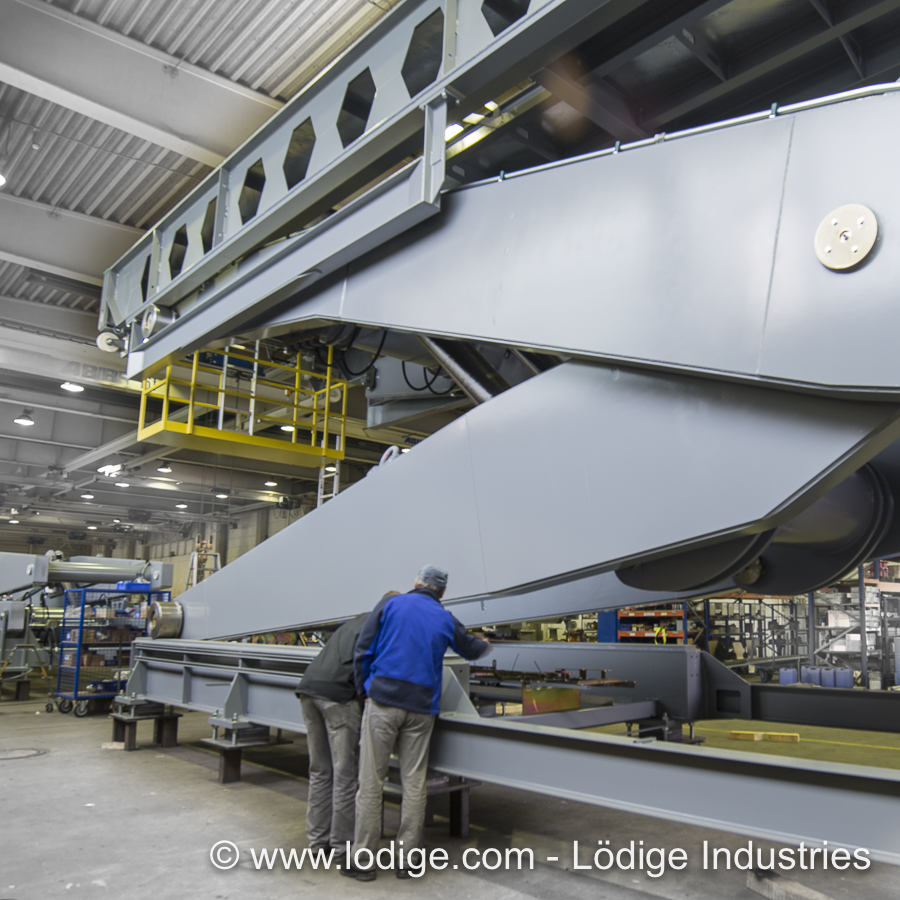 Two Lödige LorryLifts for the Logistic Center in Ingolstadt
