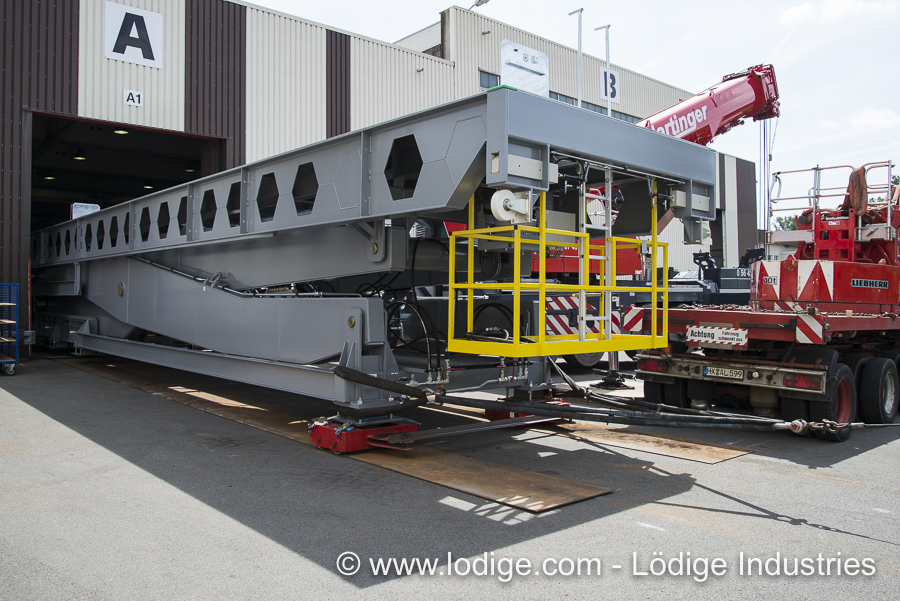 Two Lödige LorryLifts for the Logistic Center in Ingolstadt | Lödige ...